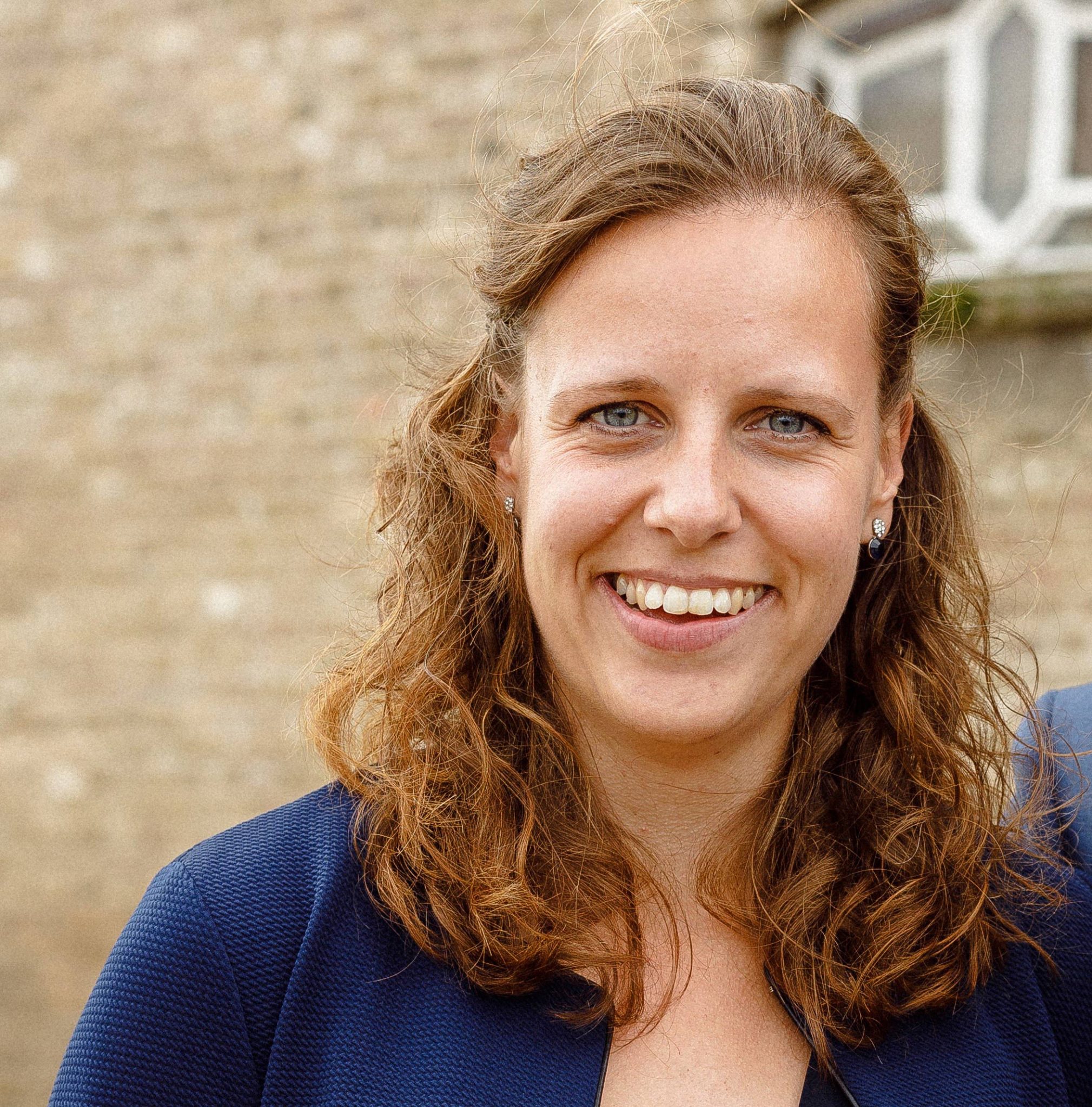 Dr Katharina van Leenen - ECVM